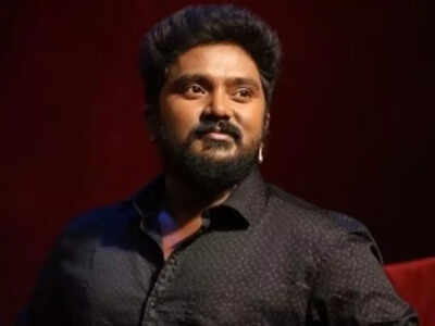 Bala Saravanan surprises his wife with a luxurious gift on Valentine's ...