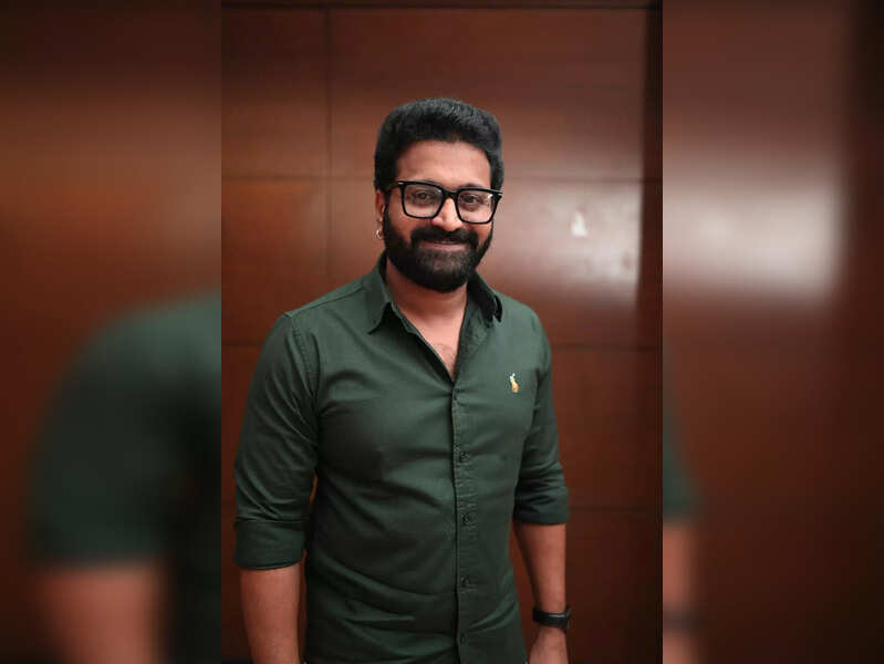 Rishab Shetty wins Most Promising Actor Award at Dadasaheb Phalke ...