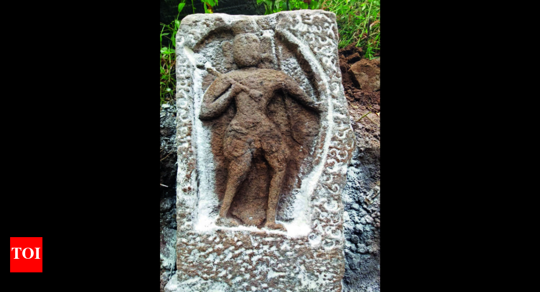 Tamil: 10th Century hero stone with 'vattezhuthu' inscription on it ...