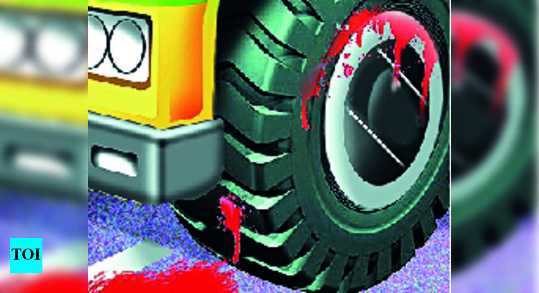 2 Dead, 12 Injured As Speeding Bus Rams Truck In Ratlam | Indore News - Times of India