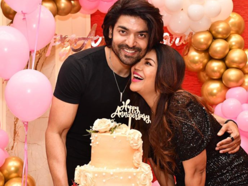 Gurmeet Choudhary and Debina Bonnerjee celebrate 12th wedding ...