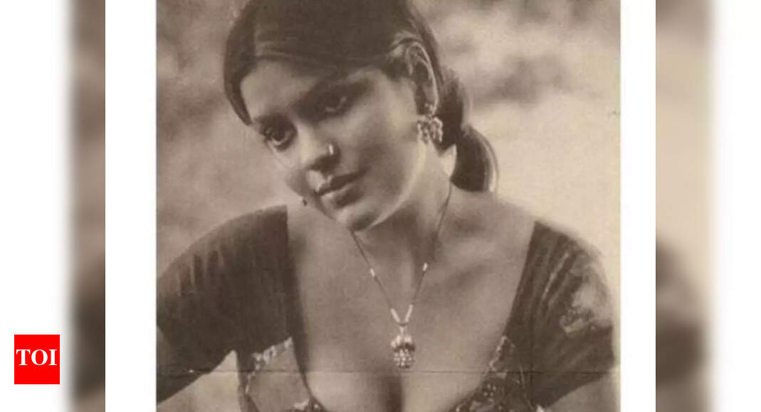 Zeenat Aman drops a picture from 'Satyam Shivam Sundaram', reacts to accusations of obscenity ...