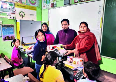 Papn: Study Material Distributed Among Poor Kids | Chandigarh News ...