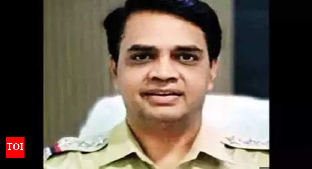 Antilia bomb scare-businessman murder case: Dismissed cop Sunil Mane seeks pardon | Mumbai News ...