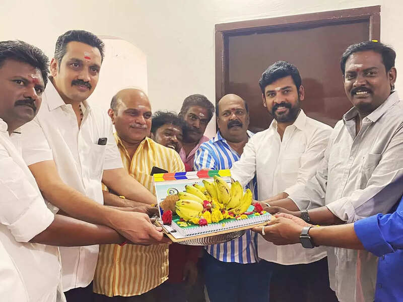 Vemal's film with Virumandi begins with a pooja | Tamil Movie News ...