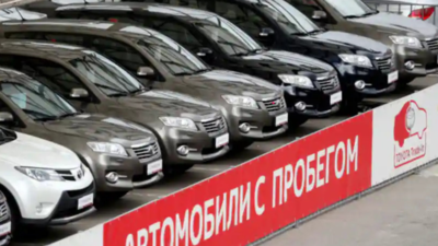 Russians switch to used cars as sanctions pummel auto sector - Times of ...