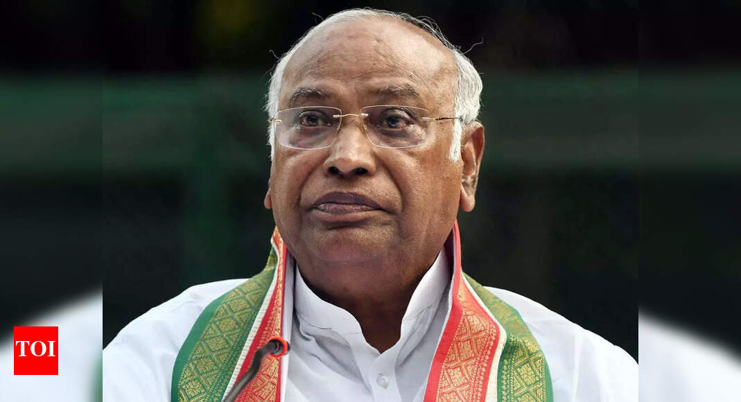 Congress: Mantri wants states to share MGNREGS bill, Congress sees red ...