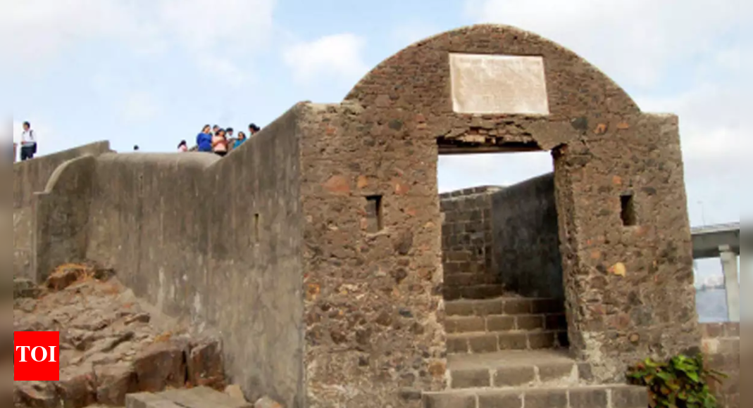 25-year-old YouTuber booked for flying drone over Bandra fort | Mumbai ...