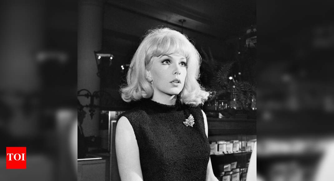 Stevens: ‘Hollywood bombshell’ Stella Stevens dies at 84 - The Times of ...