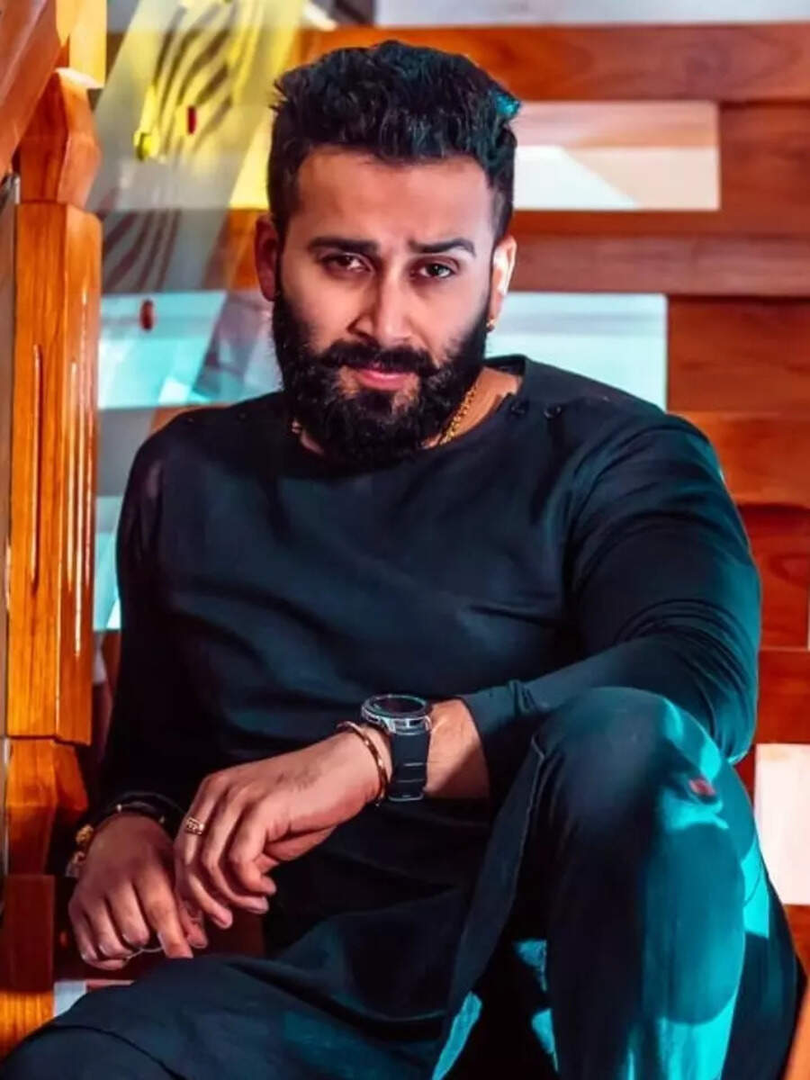 Chandu Gowda's top-notch looks | Times of India