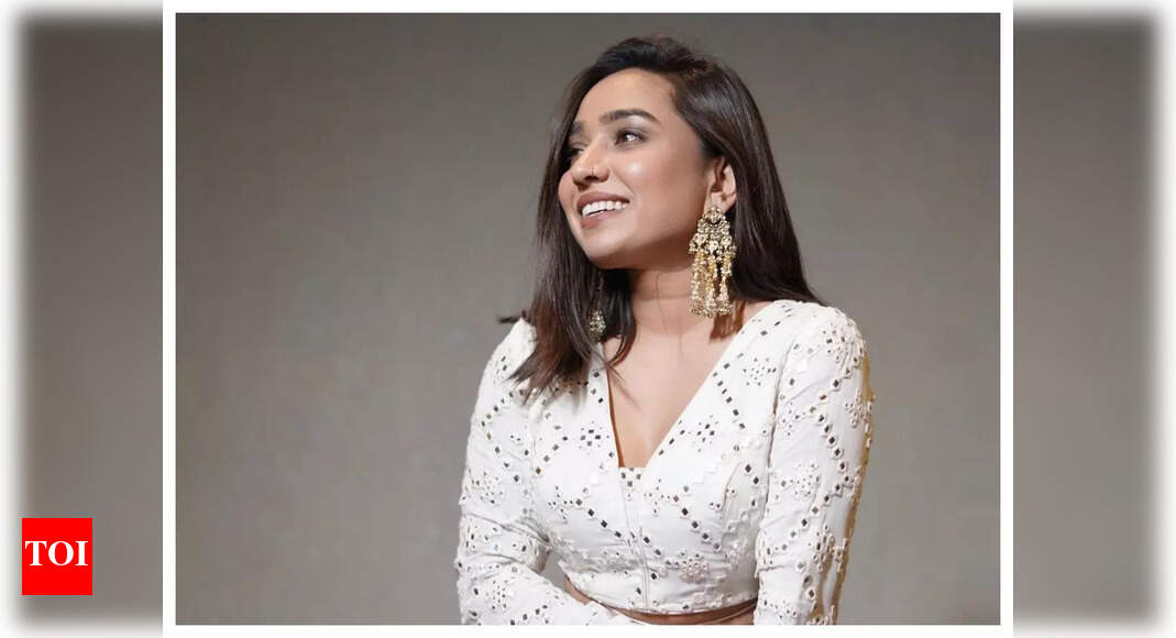 Ishani Dave is a diva in white; see pics | Gujarati Movie News - Times ...