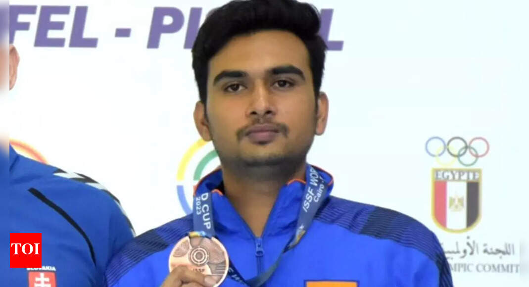 Varun Tomar bags 10m air pistol bronze, opens India's account at Cairo ...
