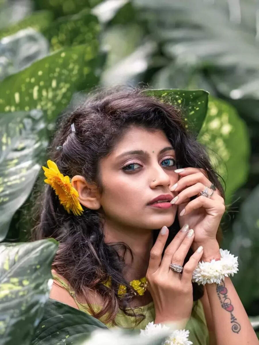 Chic looks of Shruthi Rajanikanth | Times of India