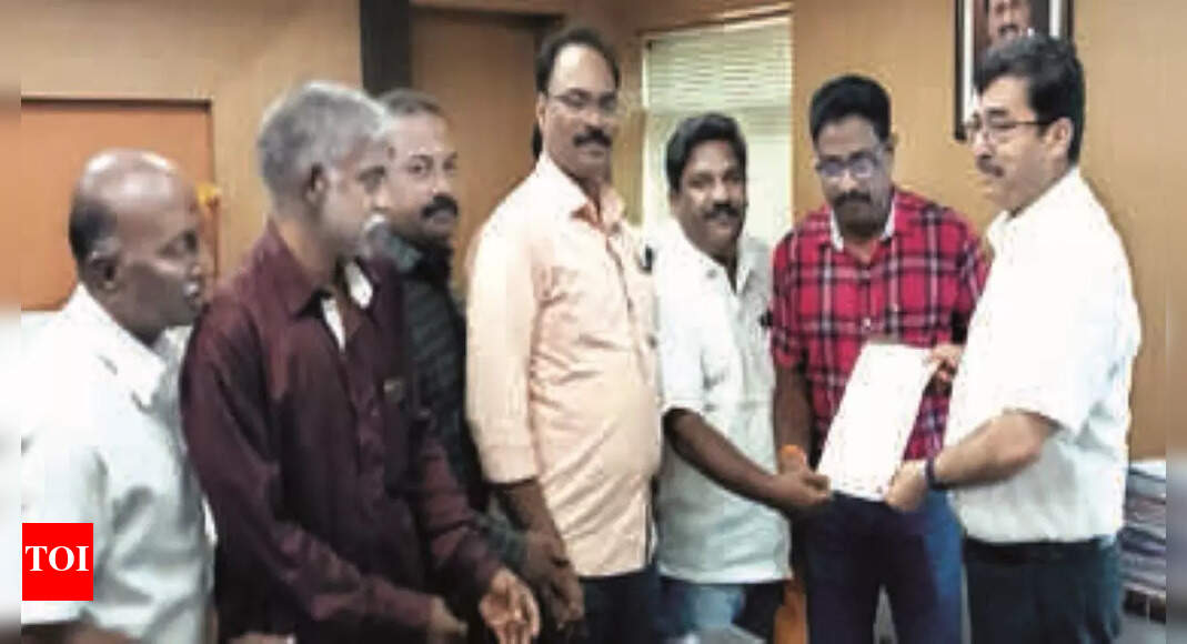 Tangedco: Tangedco gives 15 days to clear cables from EB poles; cable ...