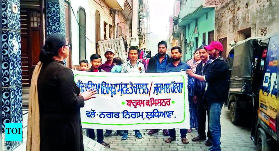 Nullah: Mc Conducts Awareness Drive To Keep Nullah Clean | Ludhiana ...