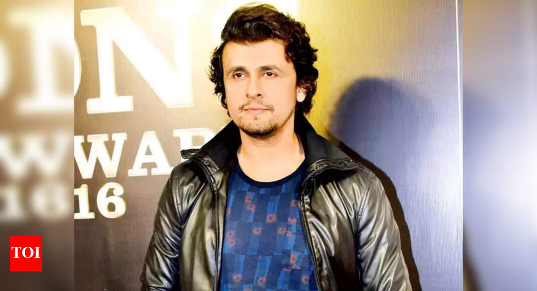 Sonu Nigam News: Sonu Nigam and team manhandled by Shiv Sena member at ...