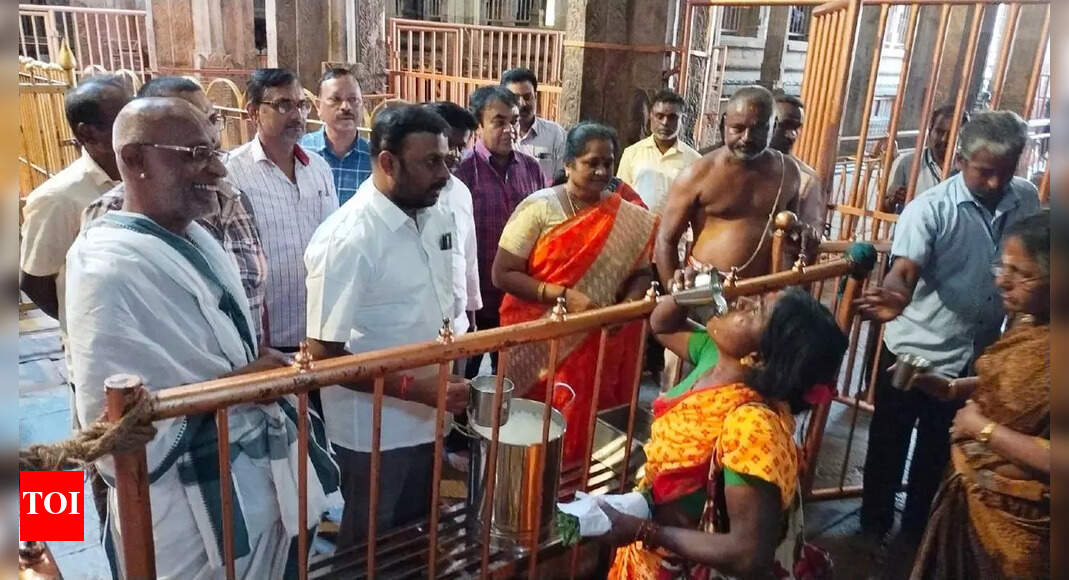 Srirangam temple takes two steps to keep devotees comfortable in this ...