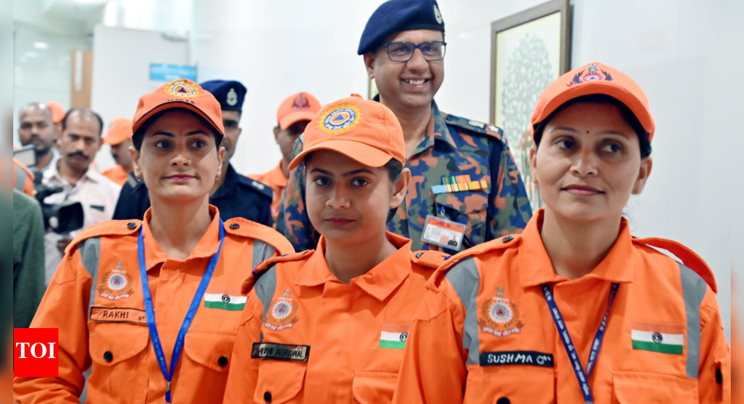 Locals in quake-hit Turkey exchanged hugs and mementos with NDRF rescuers | India News - Times ...