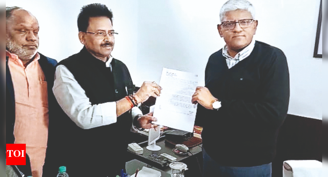 Fir: Fir Lodged Against Cong Leader For Remarks Against Pm’s Father ...