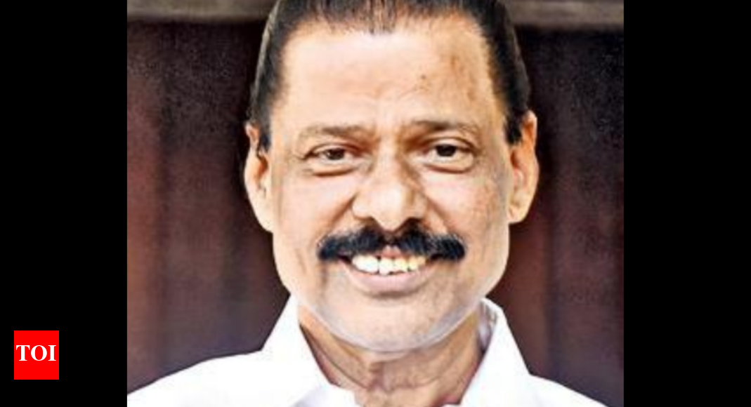 Govindan: CPM MV Govindan trains gun at Jamaat & UDF | Kozhikode News ...