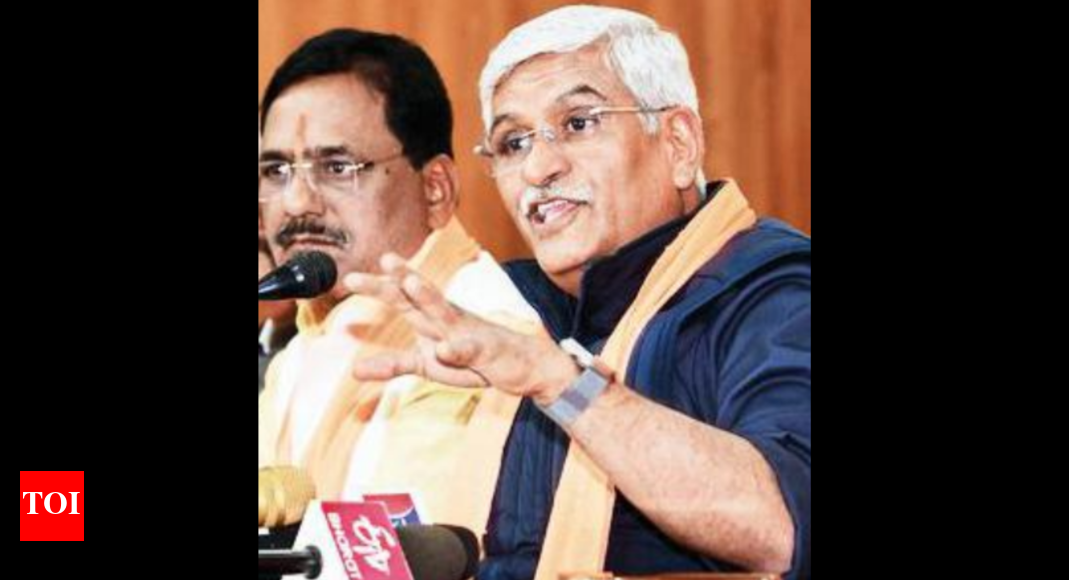 Gehlot: Gajendra Singh Shekhawat charged in Sanjeevani co-op scam, alleges CM Ashok Gehlot ...