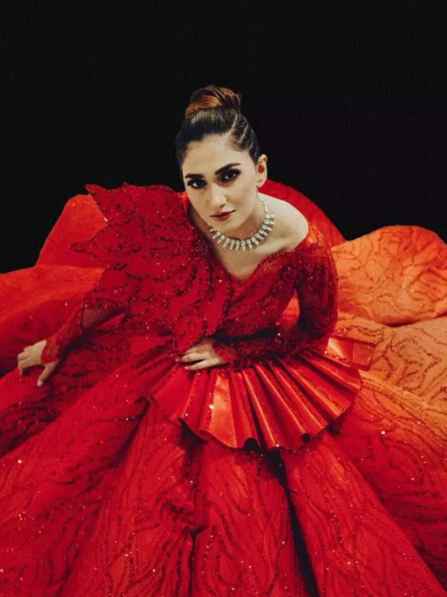 Meet Pakistani cricketer Hassan Ali's stylish Indian wife Samiya Hassan ...