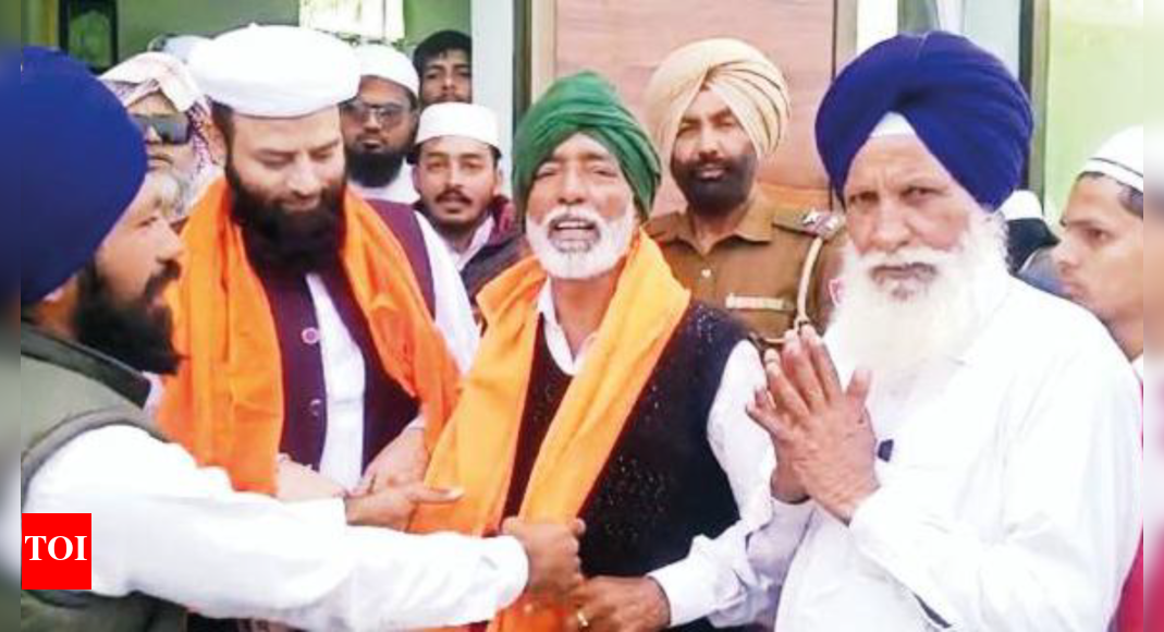 Sikh: Sikhs, Hindus Join In To Build Mosque In Muktsar Village | Chandigarh News - The Times of ...