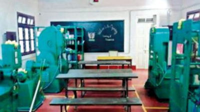 Kpt: Alumni Set Up Laboratory Worth ₹15 Lakh At Kpt | Mangaluru News ...