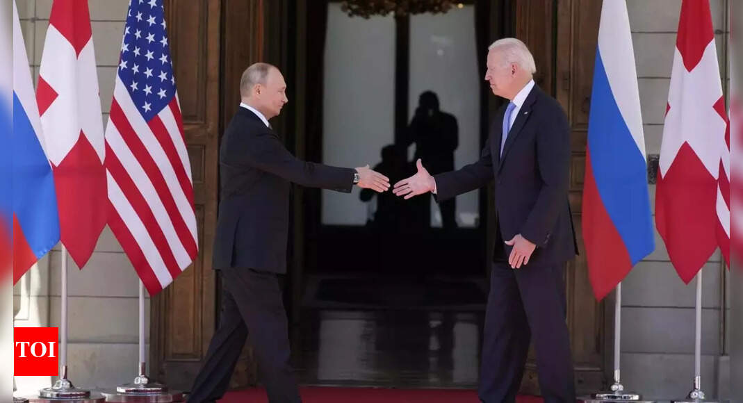 Putin, Afghans among top gift givers to Bidens in 2021 - Times of India