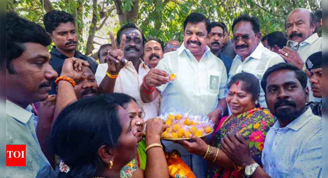 Tamil Nadu's EPS vs OPS battle is far from over | India News - Times of ...