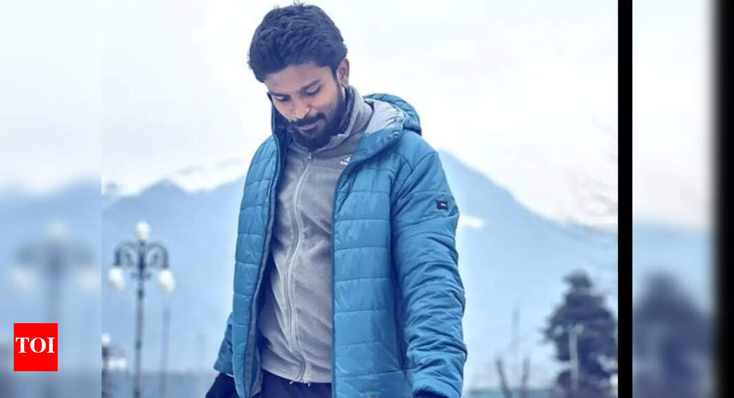 Rathna Kumar shares a picture from 'Leo' Kashmir schedule | Tamil Movie ...