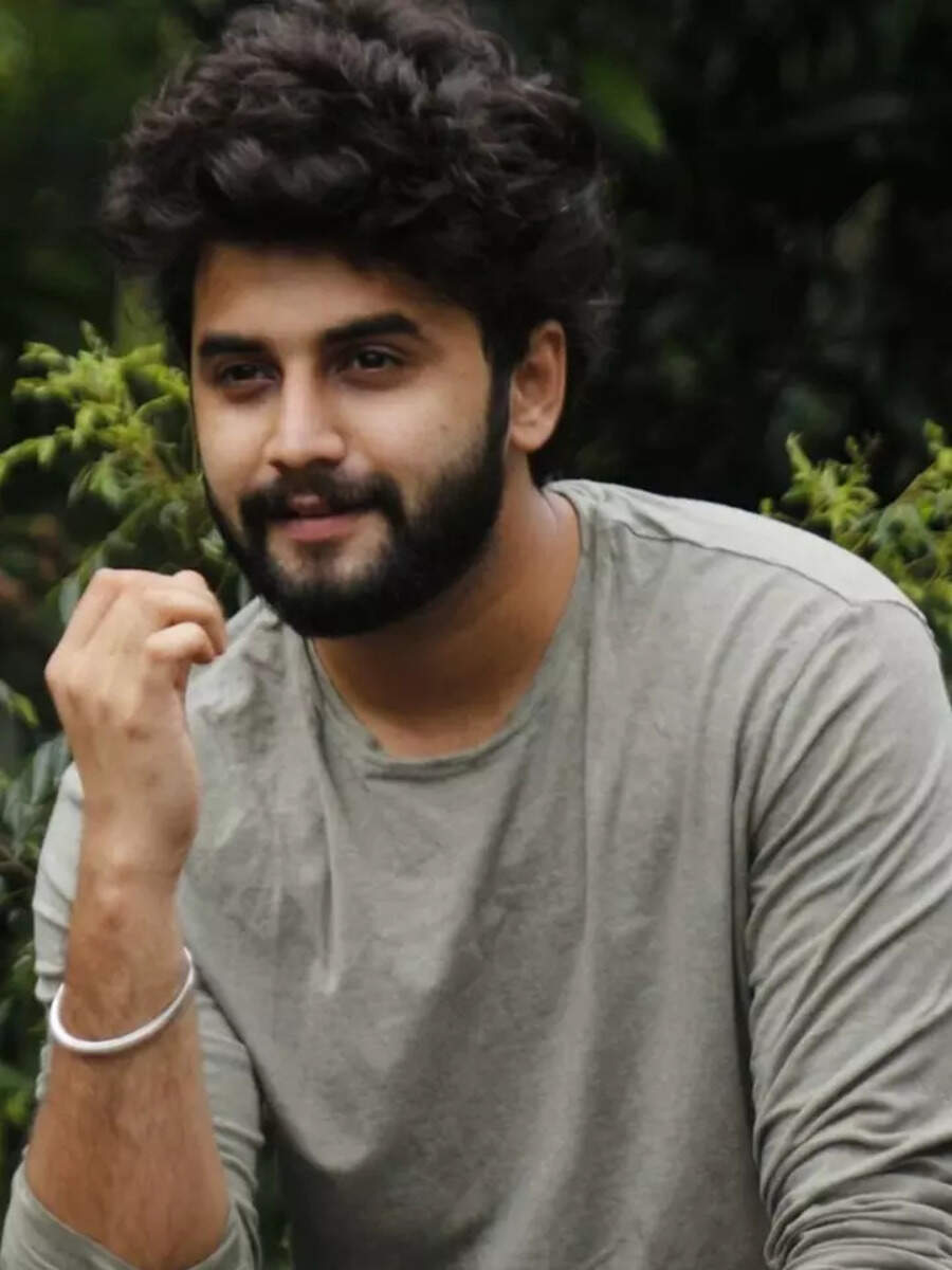 Dapper looks of Rahul Ramachandran | Times of India