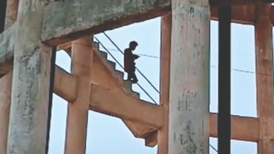 Nephew Beaten By Teacher, Man Climbs Water Tank In Protest | Kanpur ...