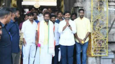 Nara Lokesh worships at the Tiruchanoor temple on sidelines of his Yuvagalam padayatra in ...