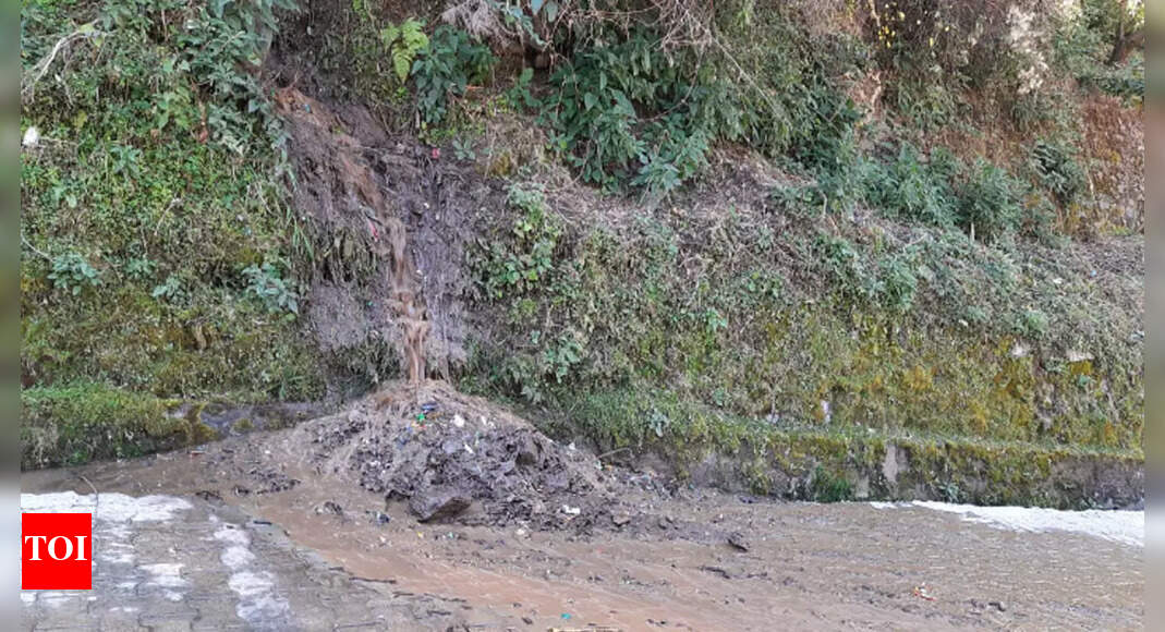 Fresh water discharge sparks Joshimath fears | Dehradun News - Times of ...