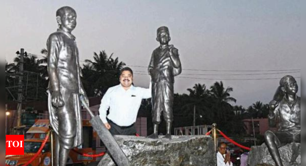 Actor Manjunath Recalls Rk Narayan After Unveiling Statues Of ...
