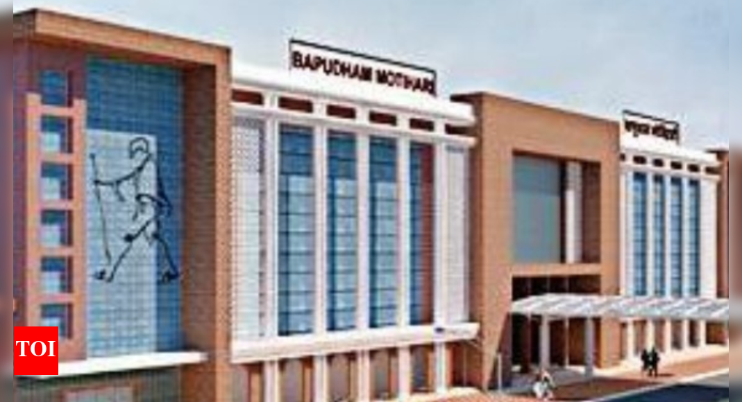 Railways To Develop World-class Facilities At Bapudham Station | Patna ...