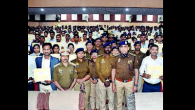 Jhansi: 519 police officials get job letters in Jhansi range | Kanpur ...