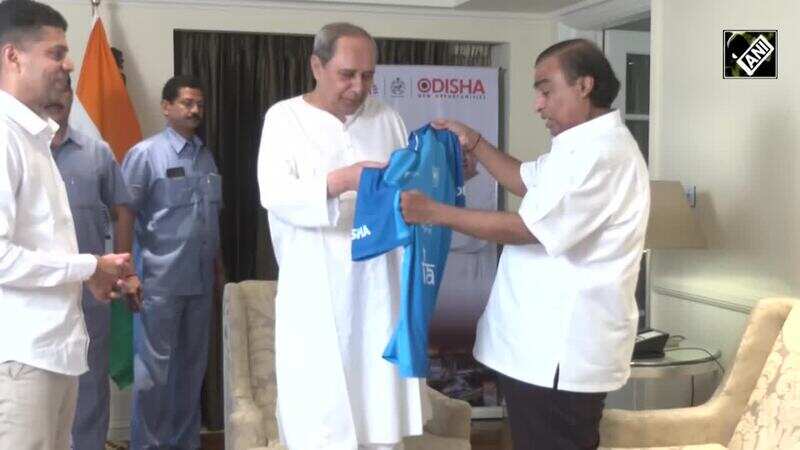 mukesh ambani: Mukesh Ambani felicitates Odisha CM Naveen Patnaik for ...