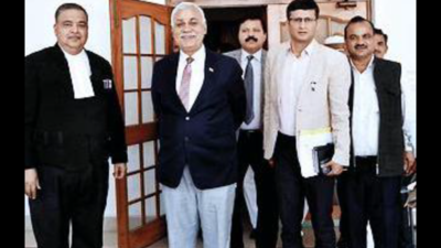 Chief Secy Meets Up Advocate General | Allahabad News - Times of India