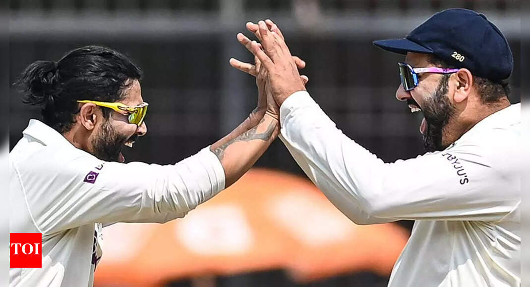 Australia 156 4 At Stumps On Day 1 Lead India 109 By 47 Runs The