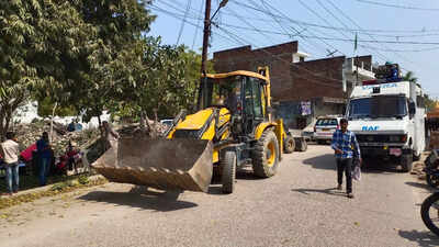 Fearing ‘encounter’, gangster-turned politician Atiq Ahmed rushes to SC ...