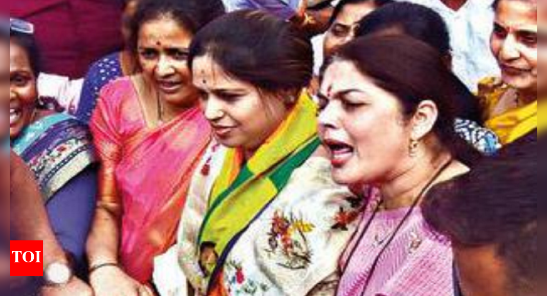 Bjp: Pune bypolls: Division of votes shields BJP in Chinchwad battle ...