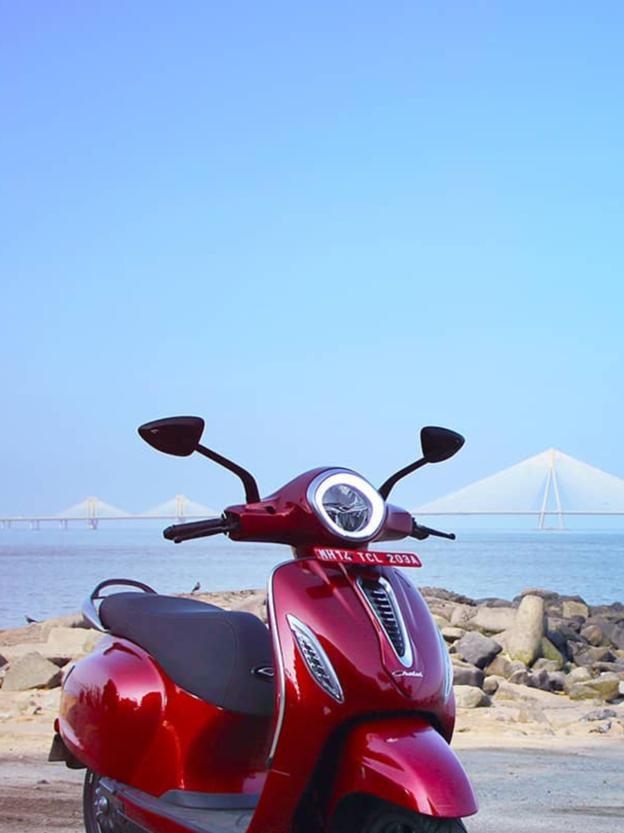 Bajaj Chetak Premium 2023 Edition: Legendary ‘Humara Bajaj’ scooter ...