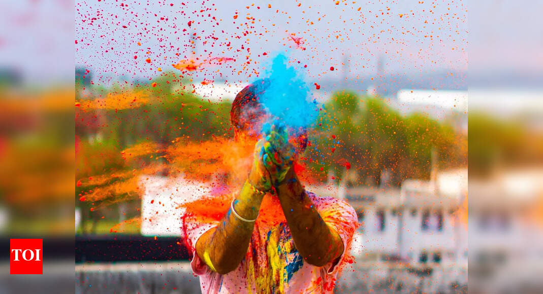51 Best Holi Wishes, Messages, Quotes, Images and Greetings to share ...
