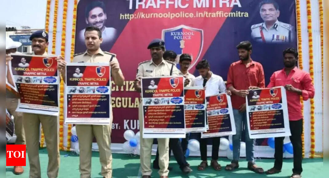Kurnool SP launches traffic mitra volunteers system to regulate traffic ...
