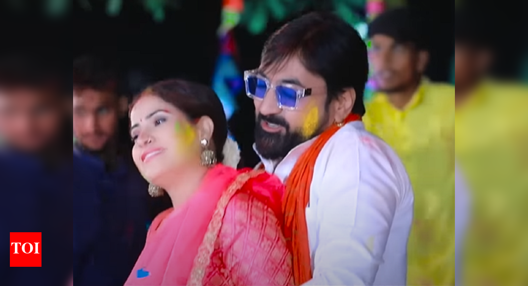 Raju Singh Mahi and Ayushi Tiwari shows their amazing chemistry in the ...