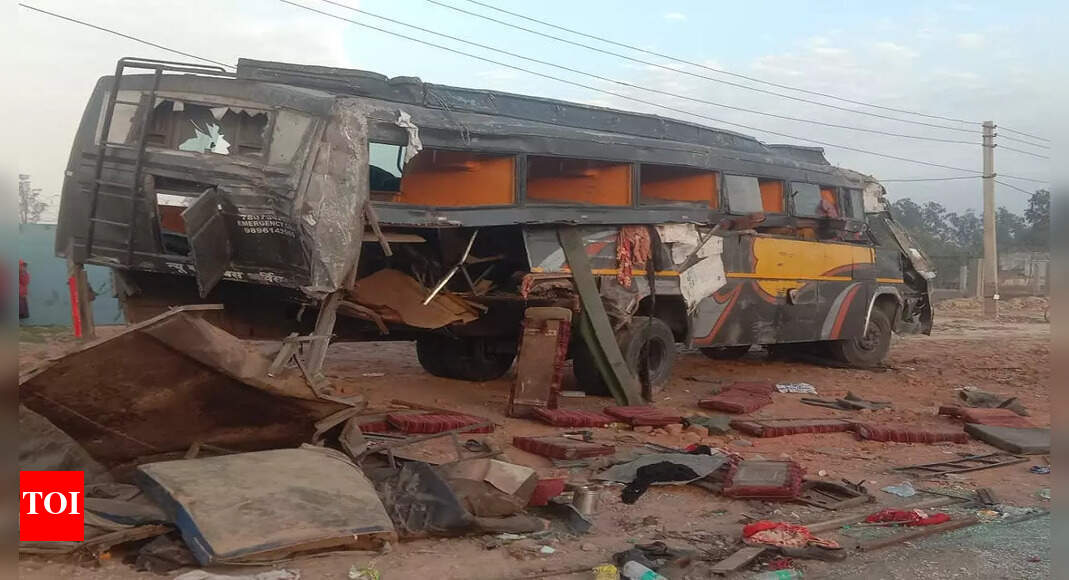 7 dead, 10 injured as trailer hit bus in Haryana's Ambala district | Gurgaon News - Times of India