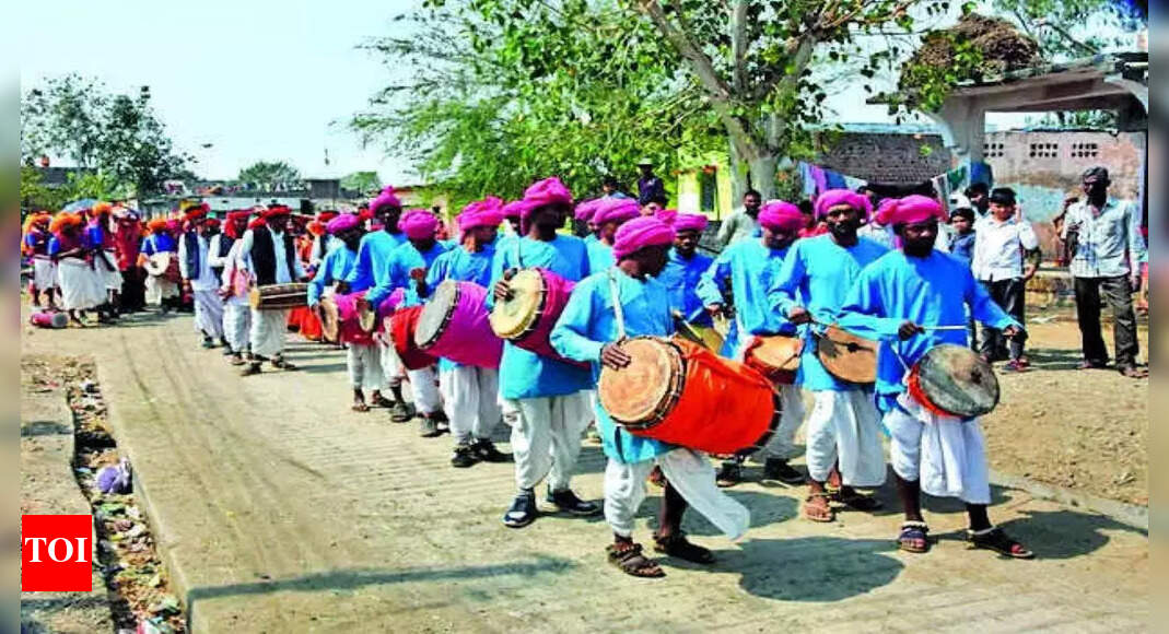 Madhya Pradesh: Bhagoria Parv Romances Tribal Traditions In 50 Haats ...