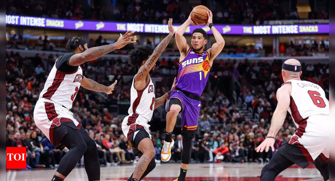 Devin Booker leads Phoenix Suns' comfortable win over Chicago Bulls | NBA News - Times of India